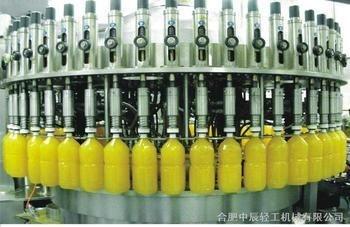 Cina Imbottigliatrice del succo di mele di potere di 5,5 chilowatt un materiale da otturazione ad alta temperatura da 95 gradi in vendita