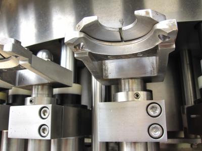Cina Completi la piccola macchina di rifornimento dell'acqua di bottiglia delle bevande gassose con automatico pieno in vendita
