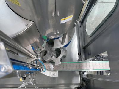Cina Macchina di rifornimento automatica stabile dell'olio da tavola con il coperchiamento magnetico per la bottiglia dell'ANIMALE DOMESTICO in vendita
