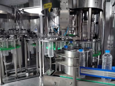 Cina Pianta popolare della bottiglia di acqua minerale dell'animale domestico 500Ml completamente automatica per l'industriale in vendita