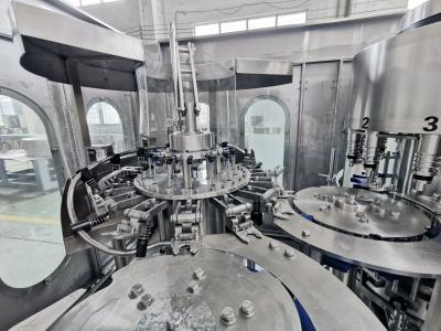 Cina Imbottigliatrice di plastica stabile completamente automatica per alimento e industrie delle bevande in vendita