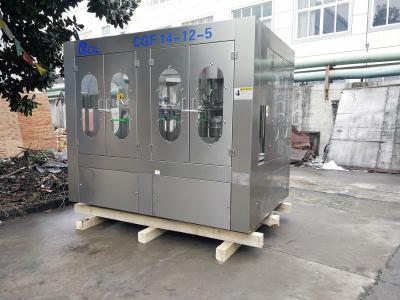 Cina Attrezzatura di riempimento dell'acqua di plastica ad alta velocità dell'imbottigliatrice per 200ml a 2500ml in vendita