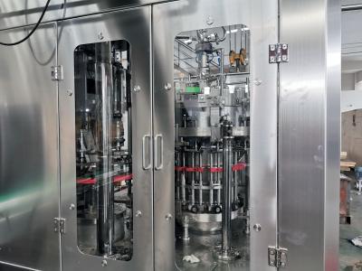 Cina Pressione isobarica della macchina di rifornimento dell'acqua gassata della soda di CDD 15000BPH 500ml in vendita