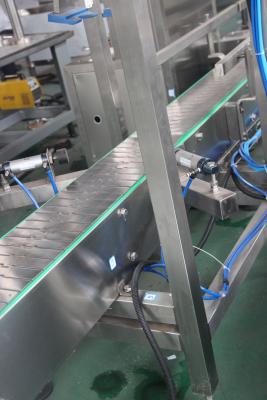 Cina Velocità veloce affidabile imbottigliatrice dell'acqua da 5 galloni per capacità elevata in vendita