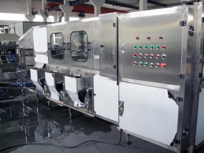 Cina 450BPH 5 galloni 20 imbottigliamenti e tappatrice di litro con il touch screen in vendita