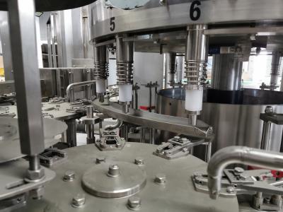 Cina Macchina di rifornimento dell'olio da cucina del girasole dell'acciaio inossidabile SUS304 per la bottiglia di plastica in vendita