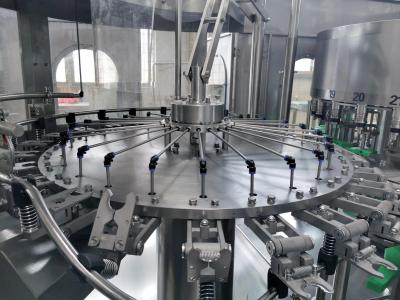 Cina Imbottigliatrice automatica di riempimento delle teste 0.5L 24 igienico in vendita