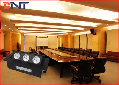 Chine Bruit de bureau noir populaire de l'Europe Powwer vers le haut de la boîte 3 noirs en alliage de zinc de prise * débouchés français à vendre