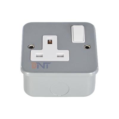 China UK Power Standard New Style Wall Socket Panel with On/Off Switch Control for sale