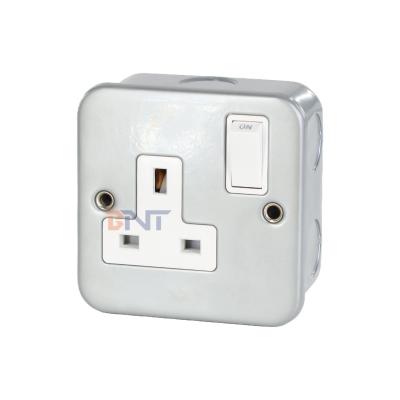 China UK Power Standard New Style Wall Socket Panel with On/Off Switch Control for sale