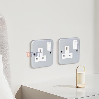 China UK Power Standard New Style Wall Socket Panel with On/Off Switch Control for sale