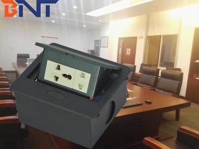 Chine le type caché matériel en alliage de zinc milieu de mini débouché sautent la prise à vendre