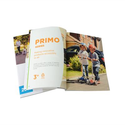 Cina Rifinitura su ordinazione della superficie della laminazione di dimensione dell'album dell'autoadesivo della foto dei bambini in vendita