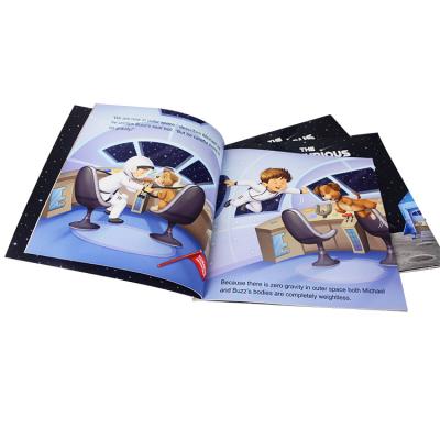 Cina Parte posteriore di carta d'apprendimento inglese laminata lucida del libro 8x8 dei bambini con la cucitura cucita sezione in vendita