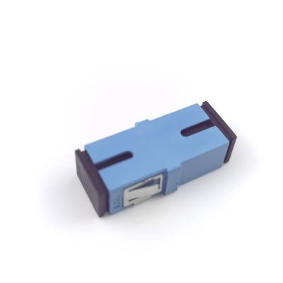 Cina 1 Port PBT Material Earless Dustproof Simplex Coupler SC Adapter in fibra ottica con UPC in vendita