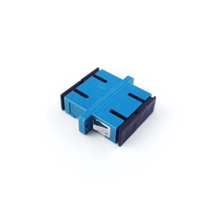 Cina FTTH SC Adapter in fibra ottica con materiale PBT UPC Eared Dustproof Duplex Coupler in vendita