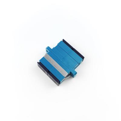 Cina FTTH SC Adapter in fibra ottica con materiale PBT UPC Eared Dustproof Duplex Coupler in vendita