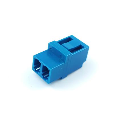 Cina Flancheria standard a 2 porte duplex LC UPC Adapter a fibra ottica utilizzato accoppiatore senza orecchie per FTTH in vendita