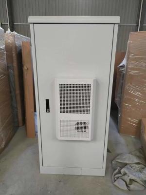 中国 44U 900*900*2100 レインプローフエアコン冷却システムとストック付きサーバーキャビネット 販売のため