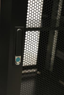 China 37U Rack de servidor de logotipo personalizado para el centro de datos gabinete de red gabinete de recinto en venta