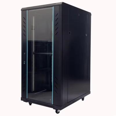中国 18U 800*800*1000mm データセンターサーバーラック 2.0mm 厚さ 温熱ガラスドア 販売のため