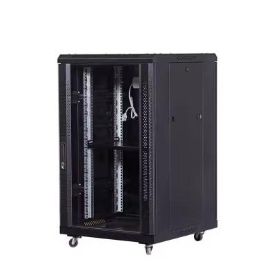 中国 18U 800*800*1000mm データセンターサーバーラック 2.0mm 厚さ 温熱ガラスドア 販売のため