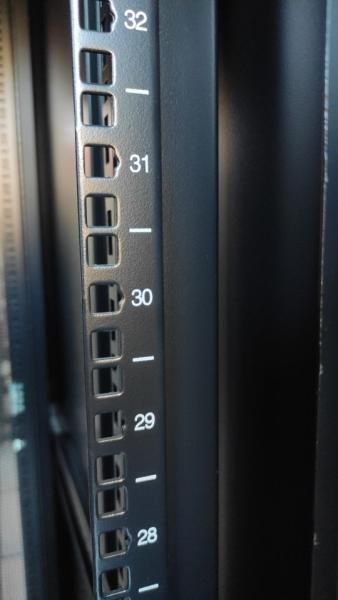 Server-Rack 22U 600*600*1200 mit privater Form und Budget-freundlich