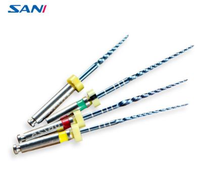Cina Archivi trattati termicamente endi di 300rpm 19mm Niti per trattamento del canale radicolare in vendita