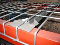 China Welded Galvanized Wire Mesh Decking 1000kg Capacity for Selective Pallet Racking for sale