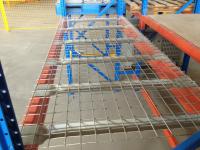 China Welded Galvanized Wire Mesh Decking 1000kg Capacity for Selective Pallet Racking for sale