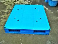 China Custom Stackable Plastic Pallets 1000x1000x150mm with 6T Static Load for Industrial Shipping for sale
