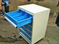 China Lockable Tool Chest Cabinet 600-1000mm Width with 50-200KG Drawer Capacity and Ball Bearing Slides for sale