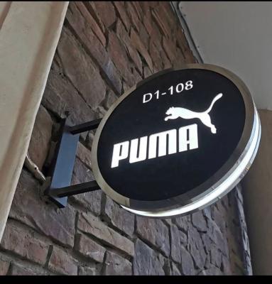 Cina Cartellone di lettere 3D personalizzato LED Acrilico pubblicitario Light Box per la tavola espositiva esterna in vendita
