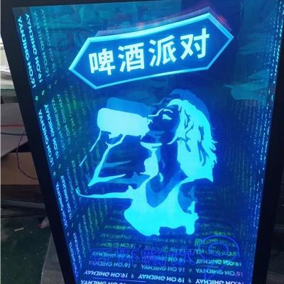 Cina 50000 ore di vita Smart Wall Hang Custom Rgb Decorazione Infinity Mirror 3D in vendita