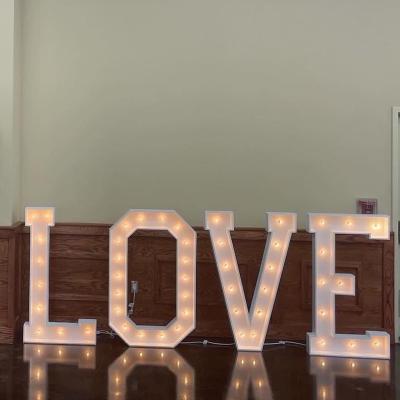 Cina 5000 ore di lavoro per tutta la vita Marquee illumina lettere Vuoi sposarmi Neon Sign Sign Wedding Party Sign in vendita