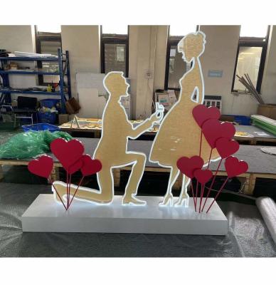 Cina Materiale di cartone acrilico Segno pubblicitario Lettere a led Segno al neon per decorazioni di festa personalizzate in vendita