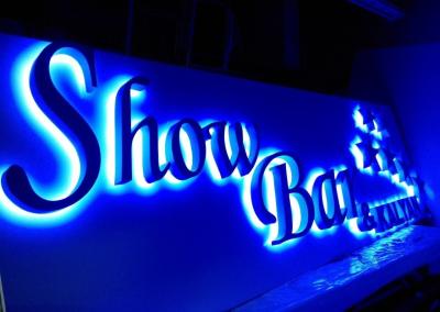 中国 シグネージ バックライト ロゴ 柔らかい暖かい白い光付きのLED文字 販売のため