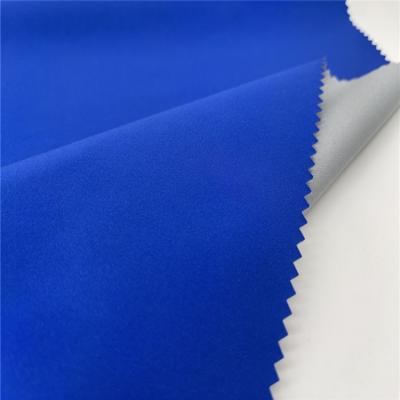 中国 100%のポリエステル3つの層のジャケットをハイキングするための極度の伸縮織物の結合 販売のため