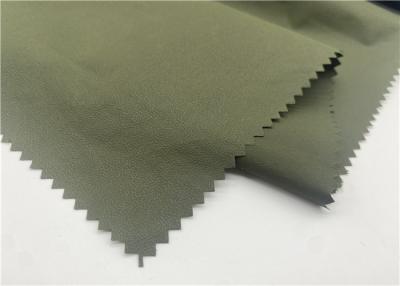 China 100% nylon die het Lichtgewichtafweermiddel van het de Stoffenwater van het de Winterjasje in reliëf maken Te koop