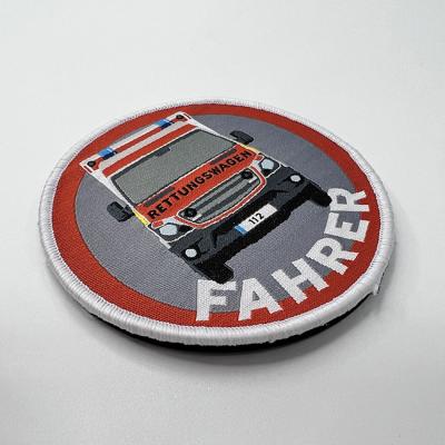 China Kleding Op maat gestikte patches Krimpvrije monogram opstrijkbare patches Te koop