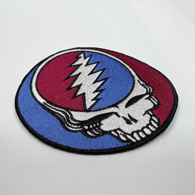 Cina Il progettista Custom Jackets Woven del cranio di DIY rattoppa il ferro sulle toppe del ricamo per i cappelli in vendita