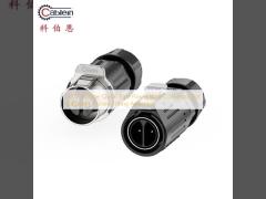 500V Voltage Quick Type Power Wire Connector For Soldering / Screw Fitting Assembly
