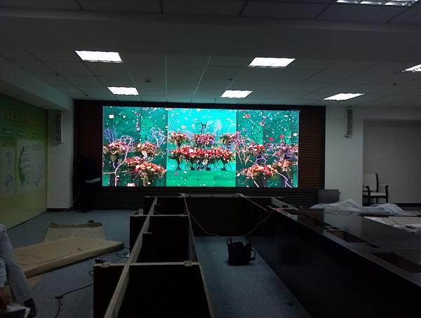Quality 900-1100nits P4 / P5 / P6 Indoor LED Display HD Slim LED Video Display For Stage for sale