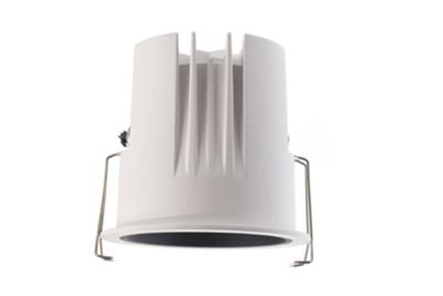 Cina Uscita di luce morbida 8W 25W Downlight anabbagliante con UGR basso in vendita