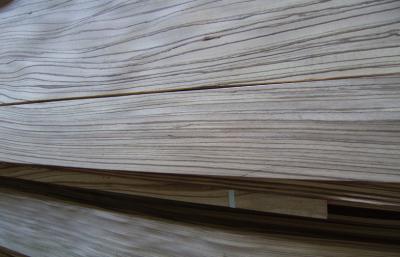 Cina Impiallacciatura naturale del compensato del taglio del quarto di Zebrano, spessore di 0.45mm in vendita