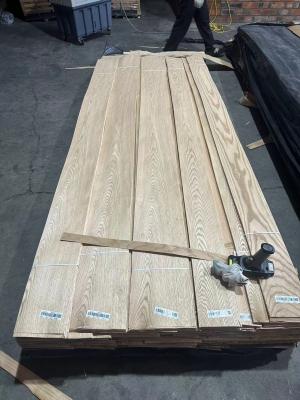 China Create a Luxurious Cabinetry Look with Natural Red Oak Crown Cut Veneer's Smooth Texture for sale