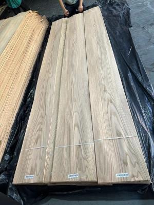 China Unfinished Oak Veneer with Straight Grain Pattern Elevate Your Furniture to the Next Level for sale