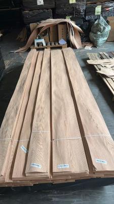 China Custom Width Oak Veneer Sheets in Quarter Cut Grain for Customized Finish for sale