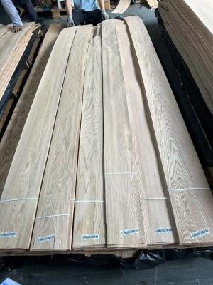 China Unfinished Finish Oak Veneer Sheets with High Durability and Straight Grain Pattern for sale
