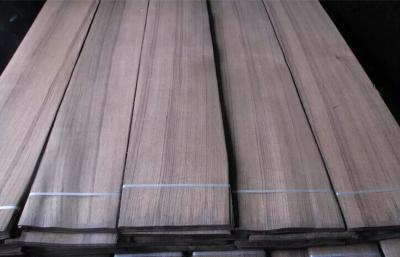 Cina Il quarto del compensato ha tagliato la decorazione giallo-chiaro del grano del foglio di legno di legno dell'impiallacciatura in vendita